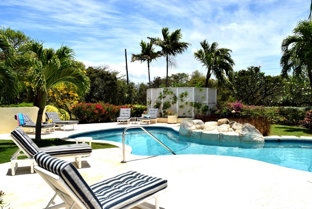 What you need to know to cool your pool - AquaCal Blog